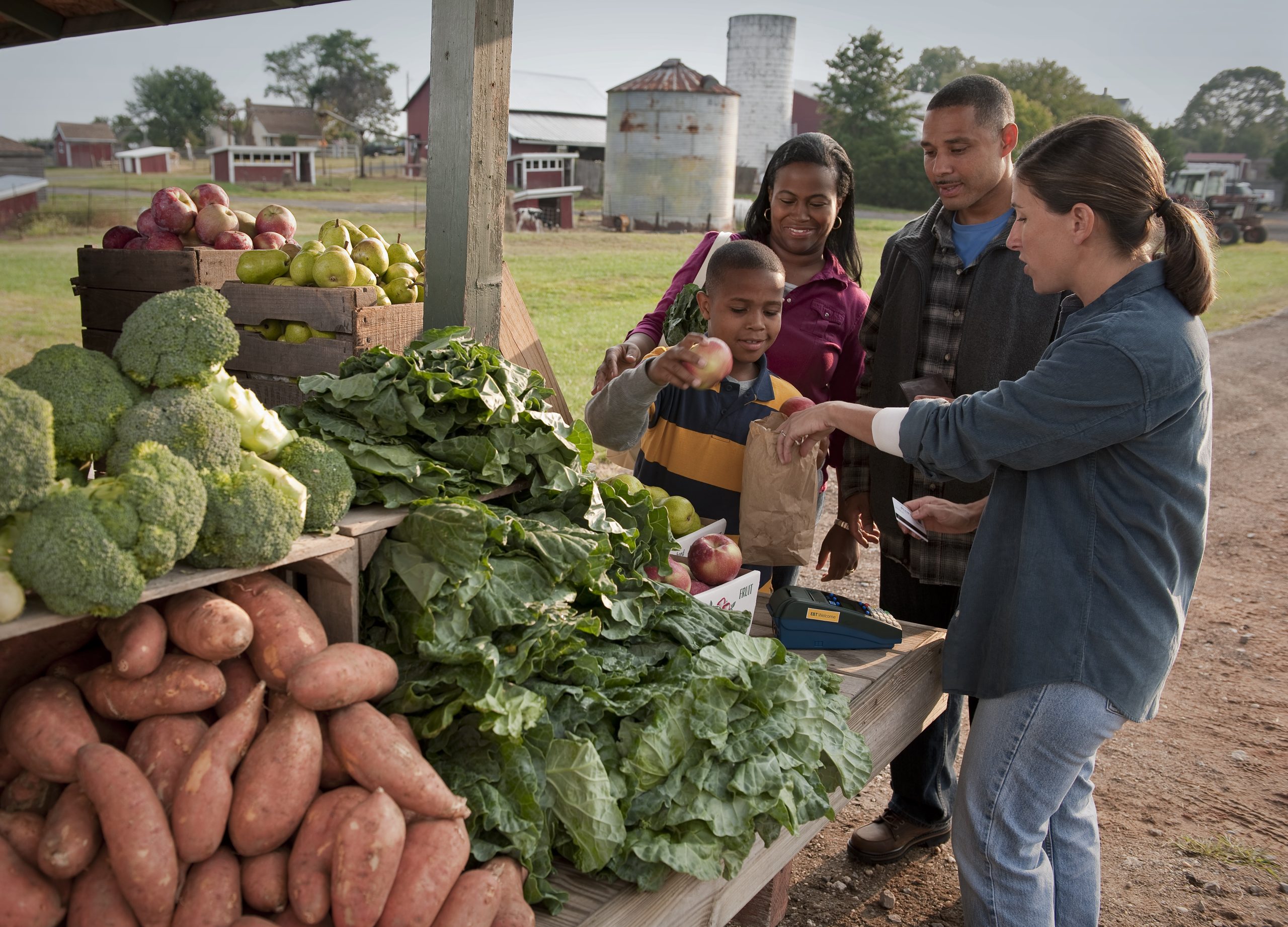How to Use Your EBT at the Farmers’ Market | Stretch your SNAP benefits